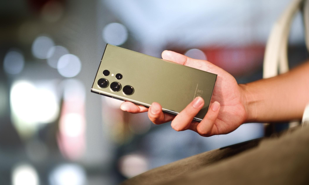 Samsung Unveils Gen Z-Focused Flagship Store in Seoul's Trendy Gangnam ...