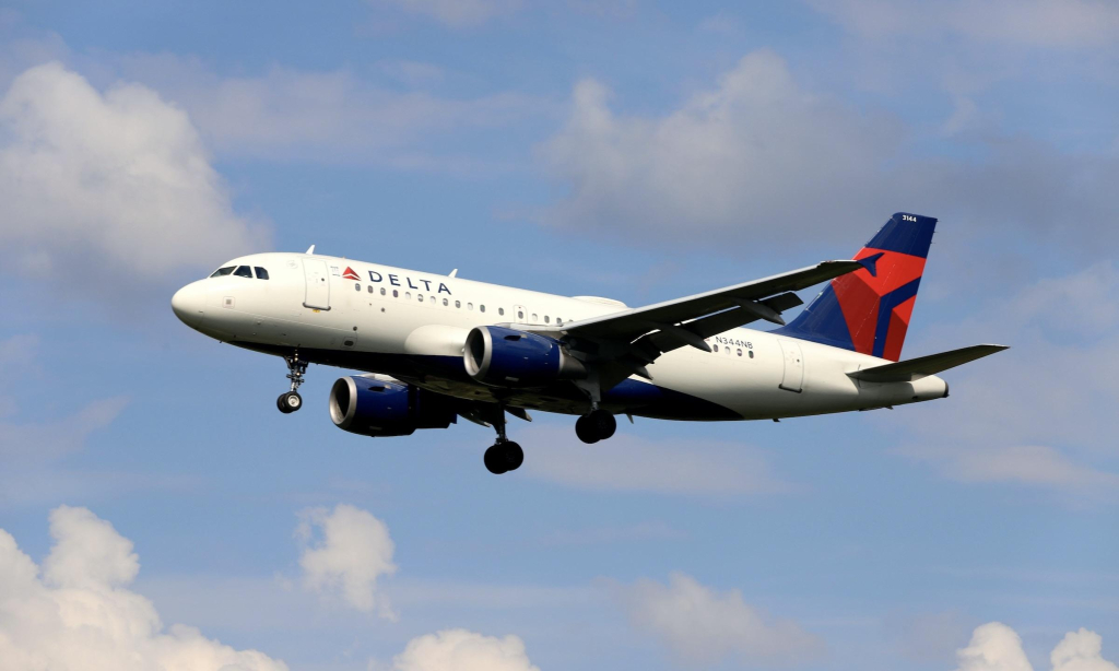 Delta Announces Shifts in Passenger Benefits, Lounge Access; Reveals ...
