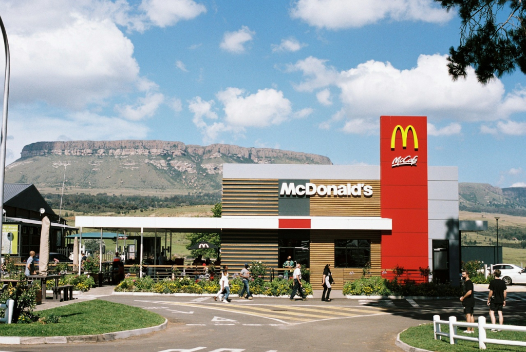 McDonald’s Reveals Board Changes; Chris Kempczinski to Serve as CEO and ...